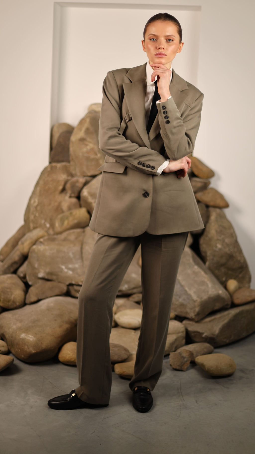 MONICA BLAZER – BÚDZIKO